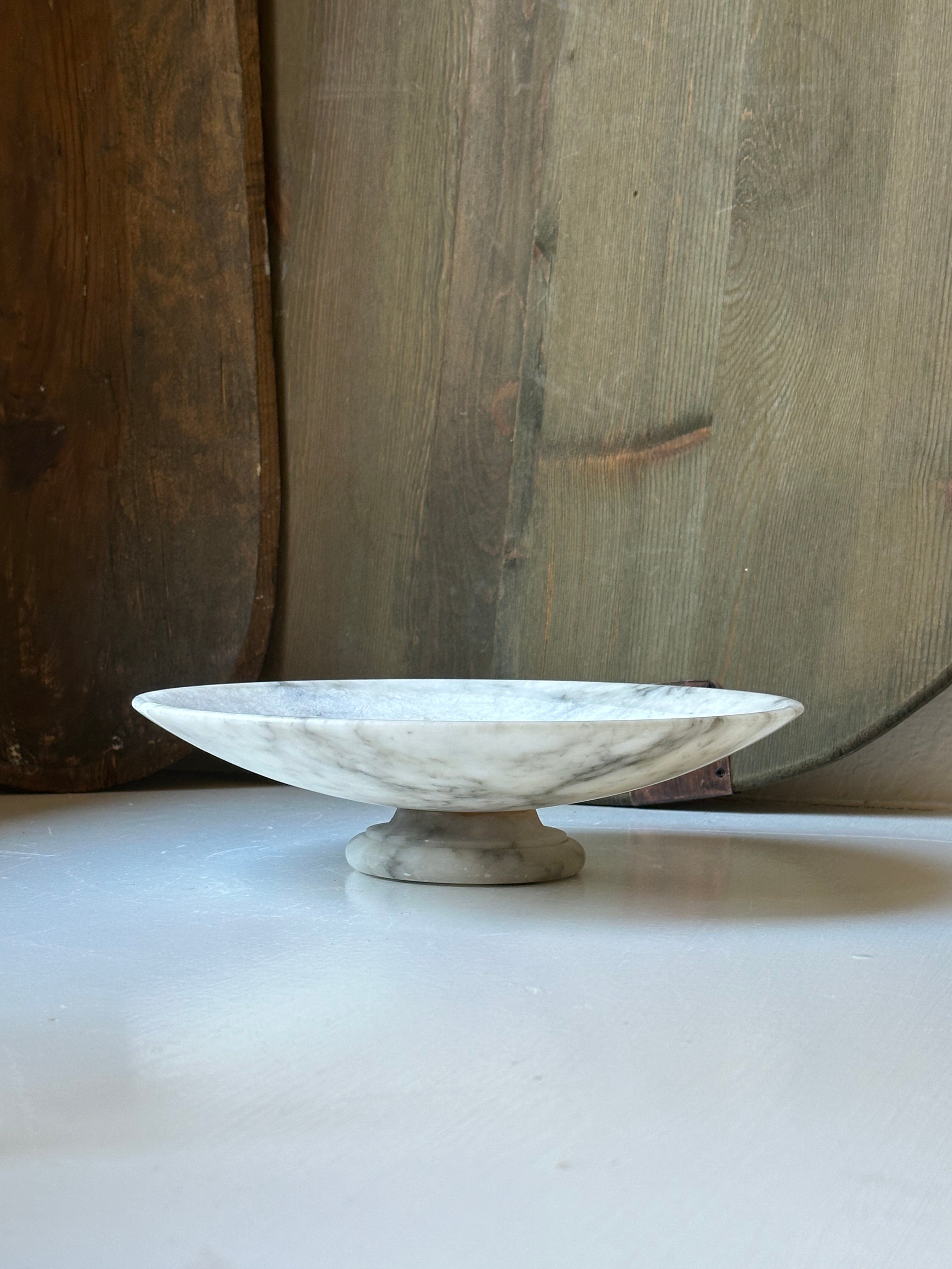 Alabaster Pedestal – The Vintage Abode